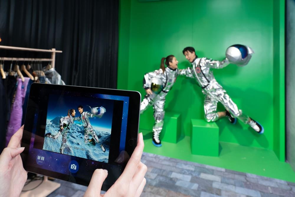 Link’s Temple Mall Presents “Love at First Scene” at Hong Kong’s First ...